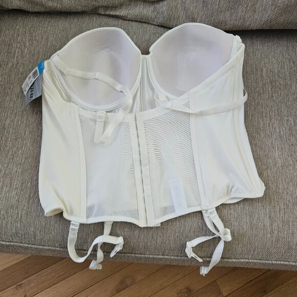 Carnival | Intimates & Sleepwear | Nwt Carnival White Corset Clasp ...